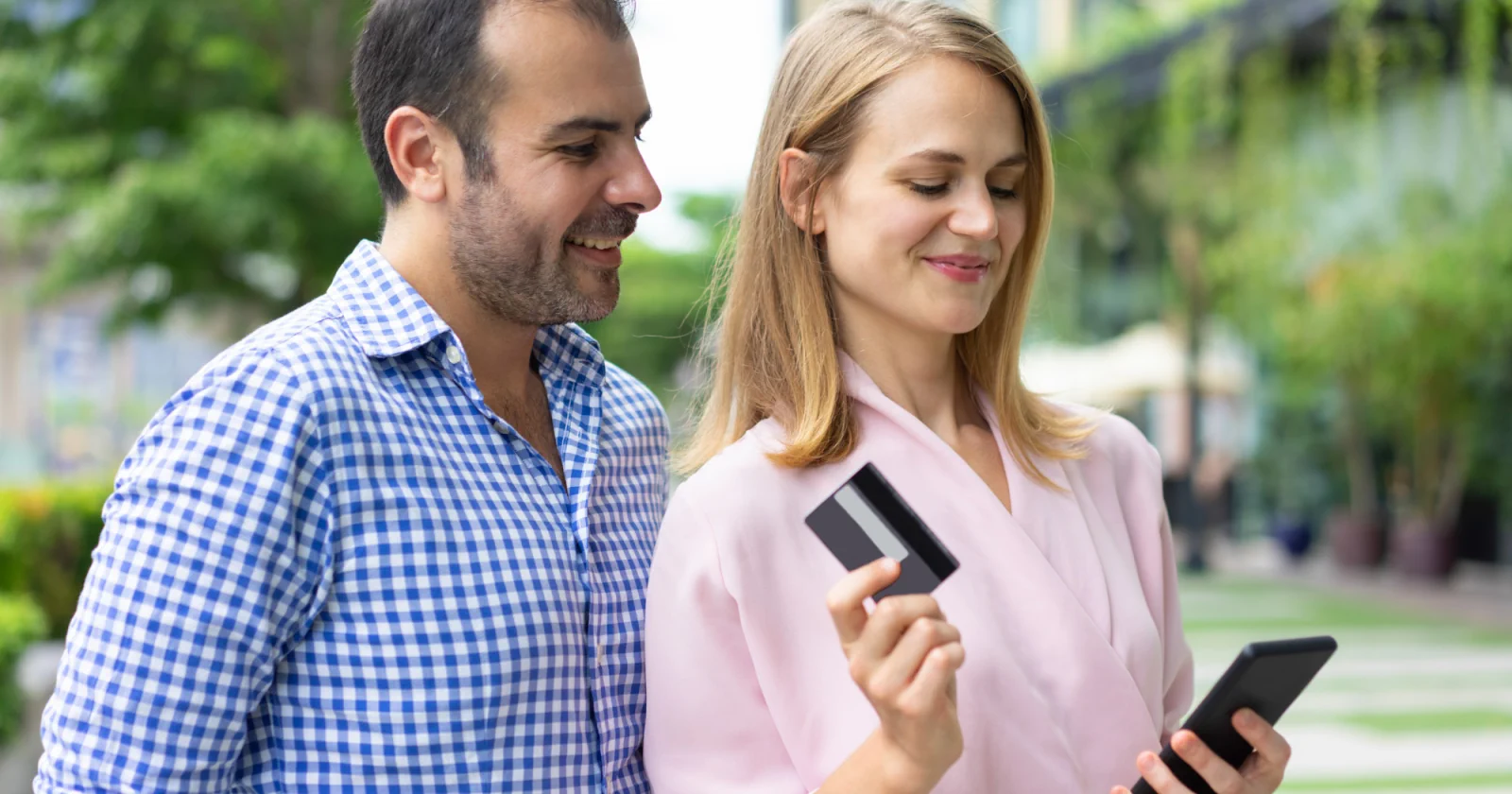 Carte Axa Banque : tarifs, avantages et comparaison